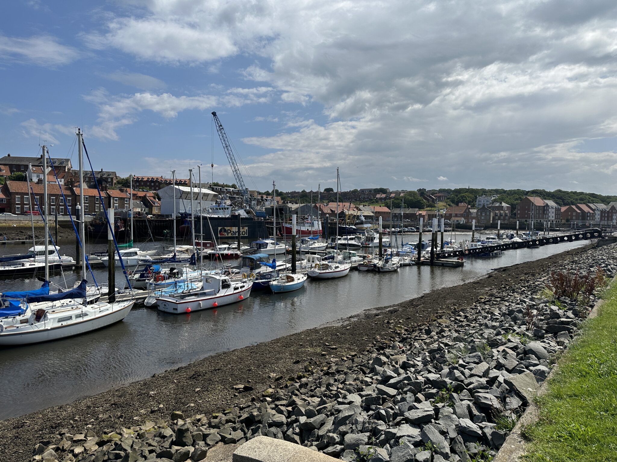 Whitby Harbour, Piers & Lighthouses – Our Guide