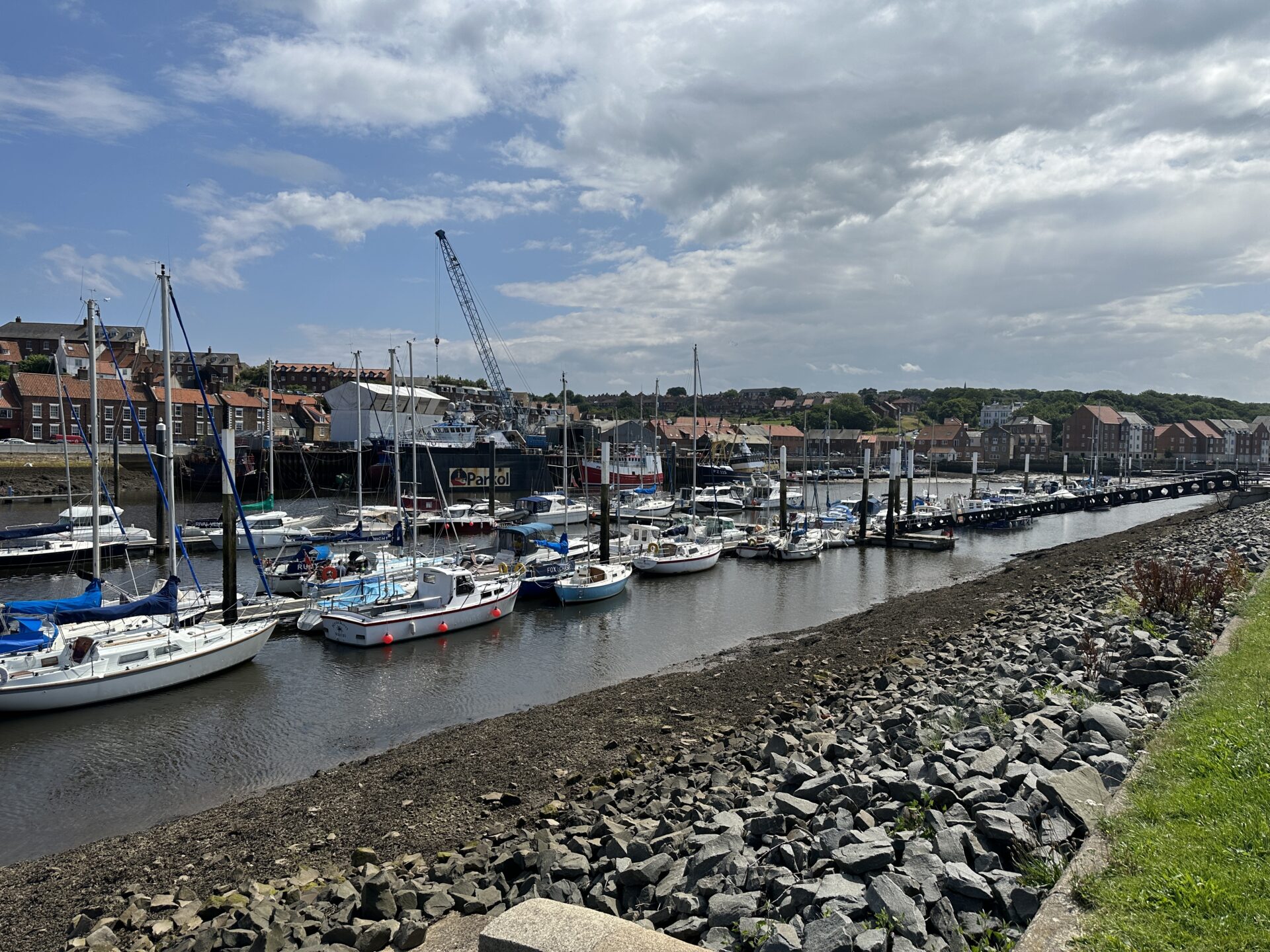 Whitby Harbour, Piers & Lighthouses – Our Guide